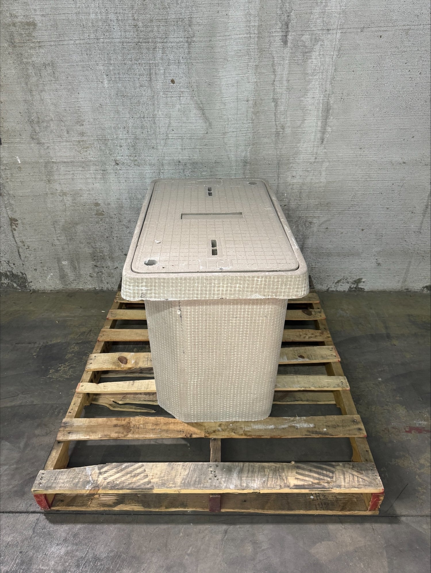 17x30x24 Polymer Concrete Tier 22 Handhole Vault