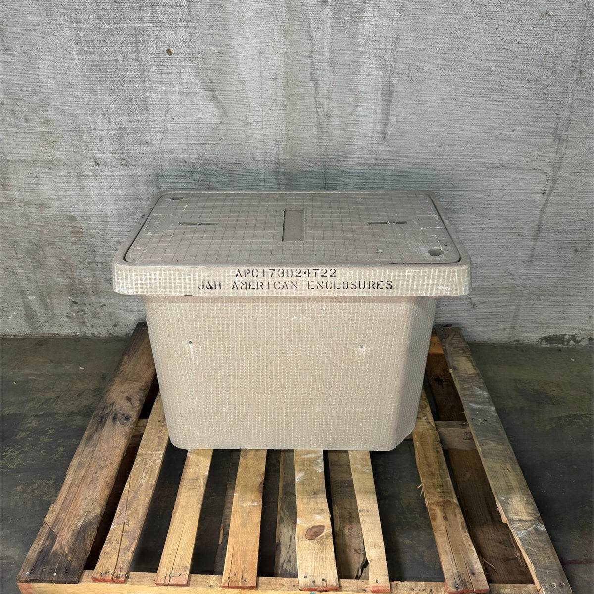 17x30x24 Polymer Concrete Tier 22 Handhole Vault — Telecom Specialties
