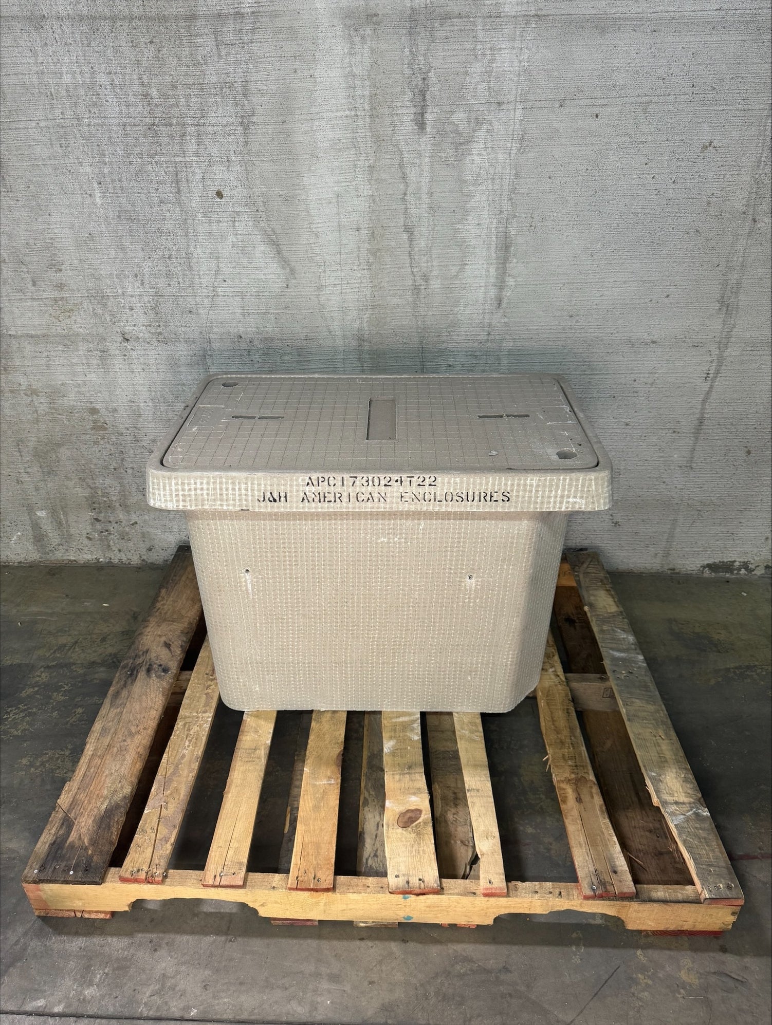 17x30x24 Polymer Concrete Tier 22 Handhole Vault — Telecom Specialties